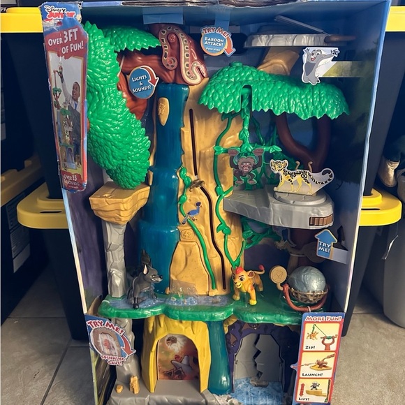 Disney | Toys | Disney Lion Guard Training Lair Playset | Poshmark